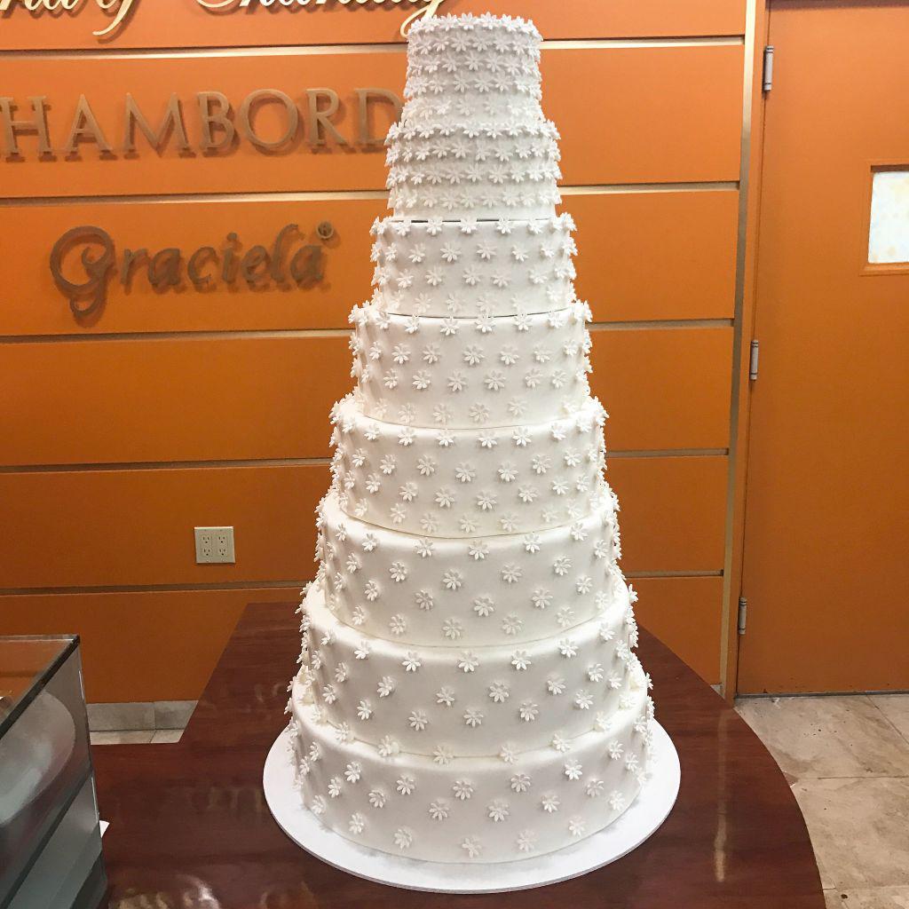 Wedding Cakes – World of Chantilly