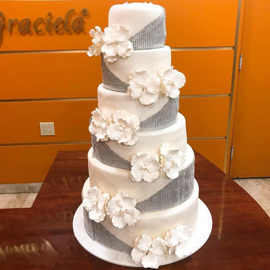 Wedding Cakes – World of Chantilly