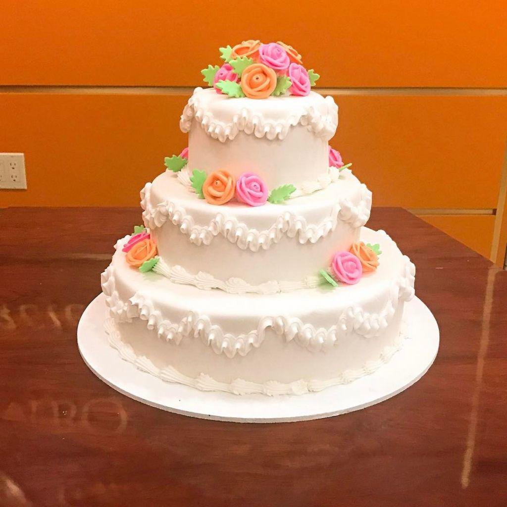 Wedding Cakes – World of Chantilly