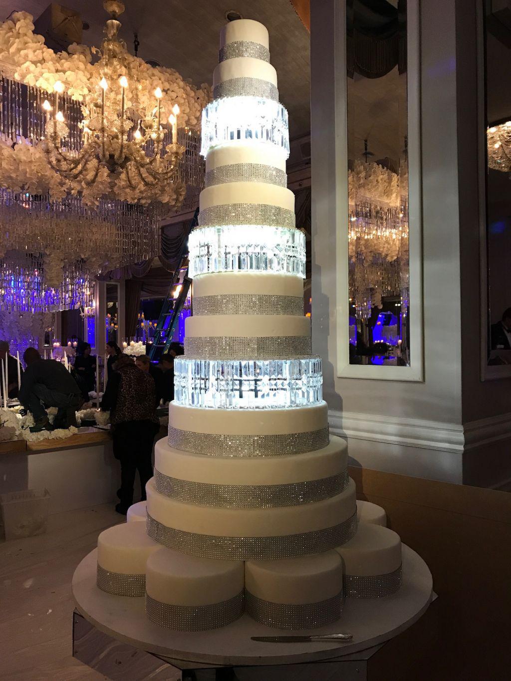 Wedding Cakes – World of Chantilly