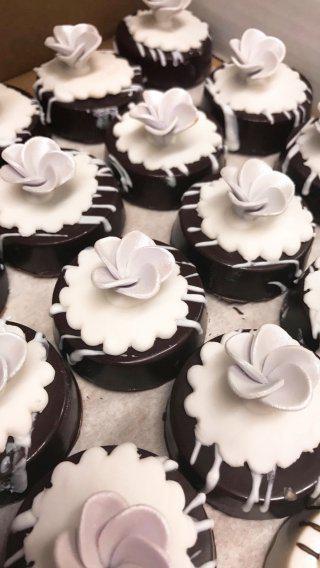 Gallery – World of Chantilly