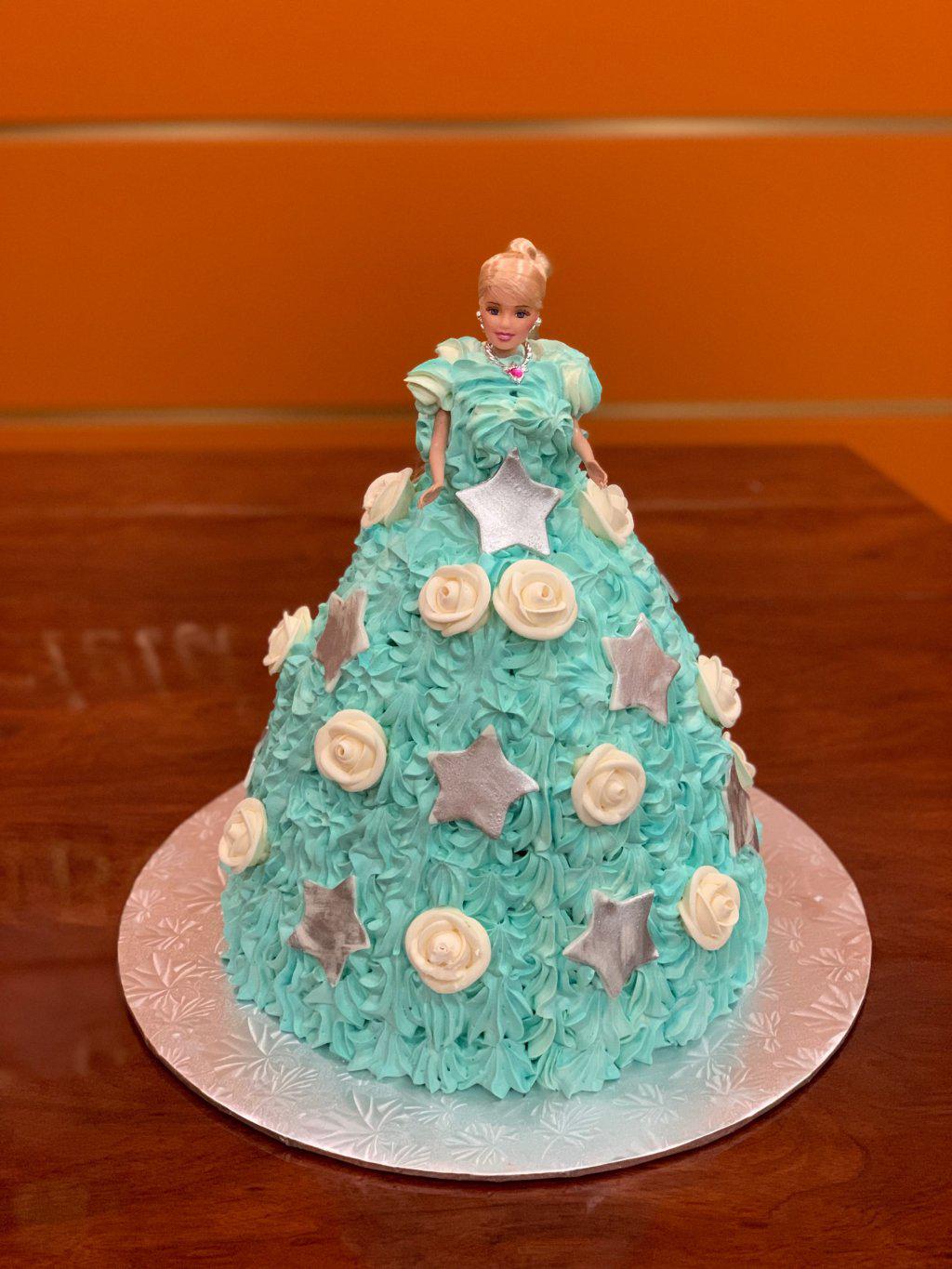 Birthday Cakes – World of Chantilly
