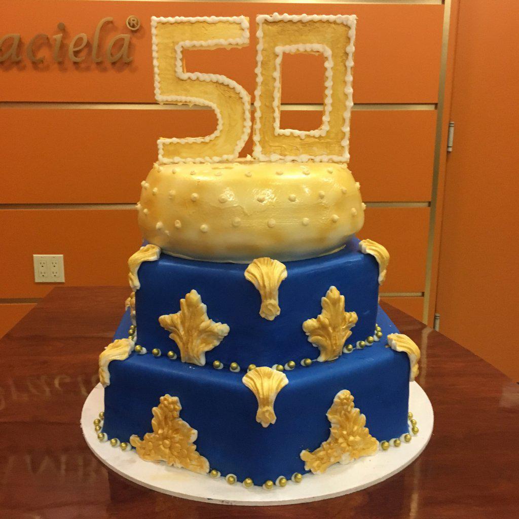 Birthday Cakes – World of Chantilly