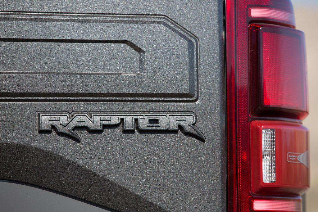 Ford F150 Raptor 20" VR-601 Carbon Graphite - Vorsteiner Offroad