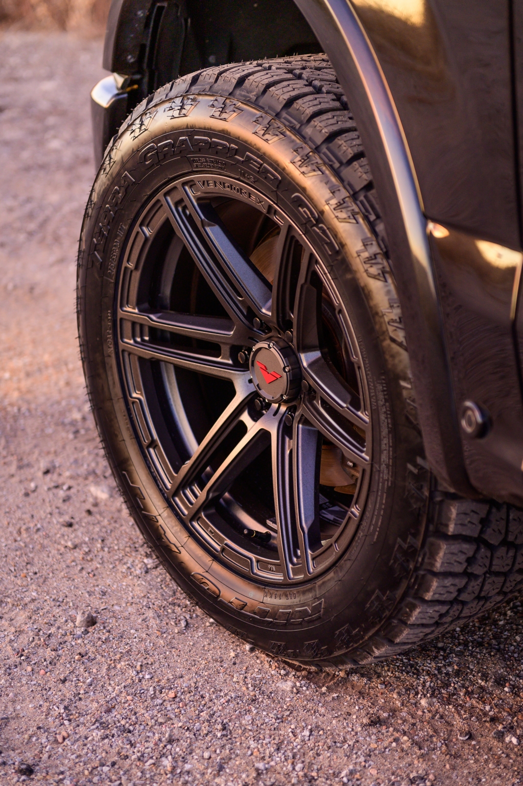 Ford F-150 20” VR-602 Carbon Graphite - Vorsteiner Offroad